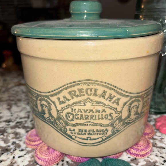 Source Unknown | Accents | Vintage La Reclama Cubana Cigarillos ...